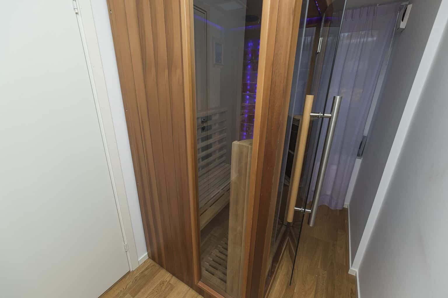 7 Best Low EMF Infrared Saunas [2025] With Buyer’s Guide